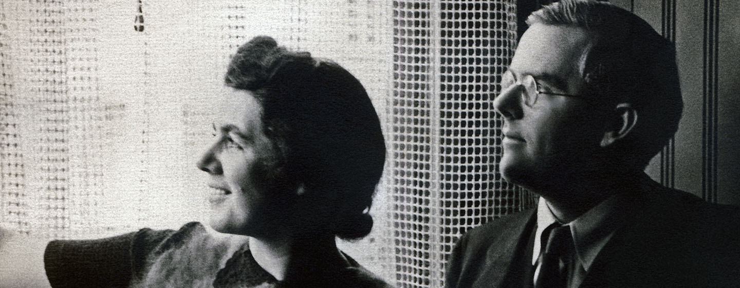 Defying the Nazis: The Sharps' War