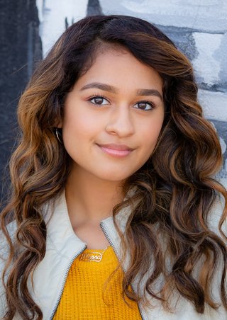 Classify Half Indo-Guyanese, Half Mexican girl Alyssa Raghu